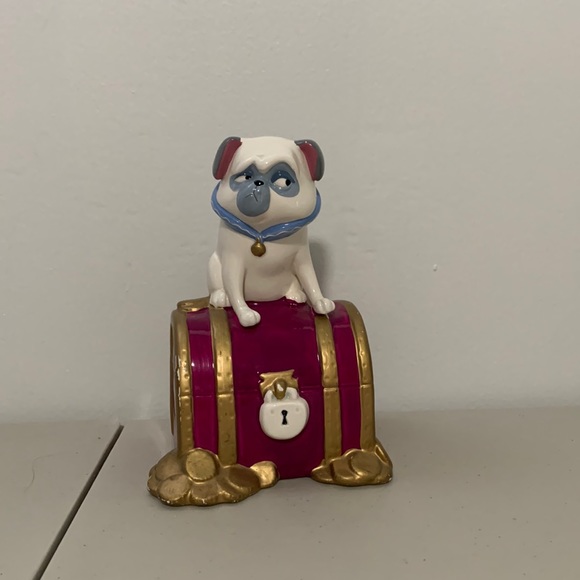 Disney | Other | Walt Disney Enesco Pocahontas Percy Pug Treasure Chest ...
